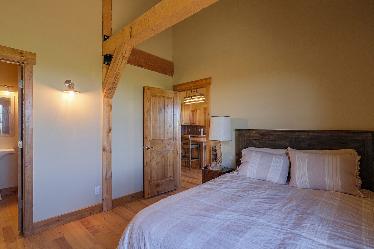 Timberlyne | The Falcon Barn