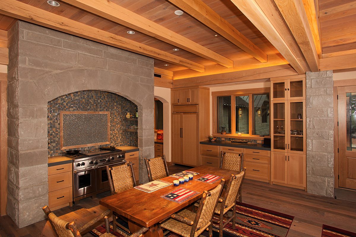 Timberlyne | Secluded Hybrid Home