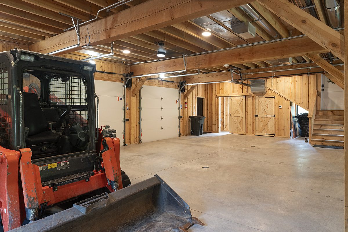 Timberlyne | Garage with Enchanted Loft Living