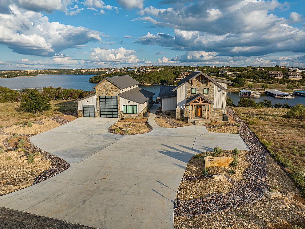 Timberlyne | Timber Frame on the Cliff